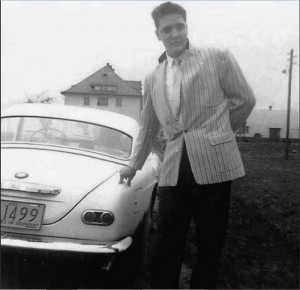 Elvis Presley with his 1958 BMW 507 | CLASSIC CARS TODAY ONLINE